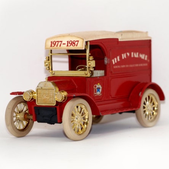 Toys | Vintage Ford 1923 Model T Van Metal Car Bank Van Bank The Toy ...